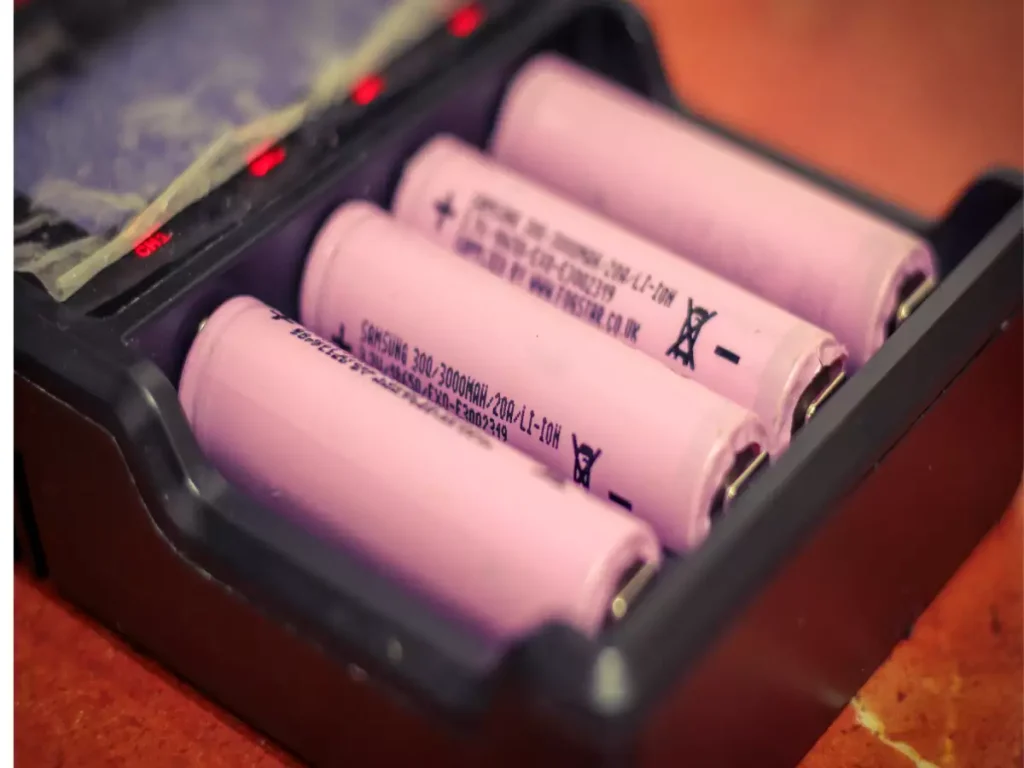The Advantages of Using Rechargeable Batteries in Your Gadgets - Visual ...